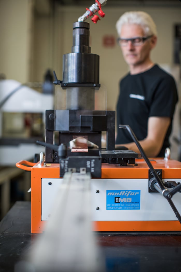 Geen tijd voor mechanische voorbereiding van schakelkasten? Ontdek het ...